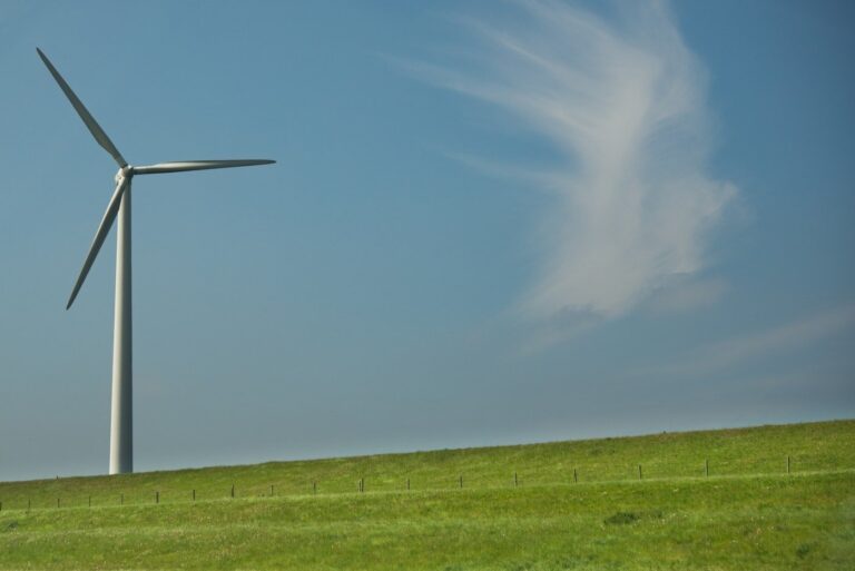 5 Top Wind Turbines for Low Wind Speeds - Green Home Gnome